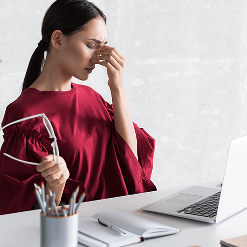 What Do Women Do When They Don’t Feel Confident At Work? - Myra